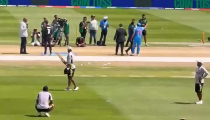 Rohit Sharma Responds to teammates after losing 10th Consecutive Toss ...