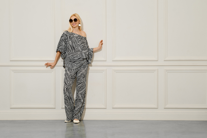 Monochrome dressing: 7 tips to master one-color outfits | Monochrome ...