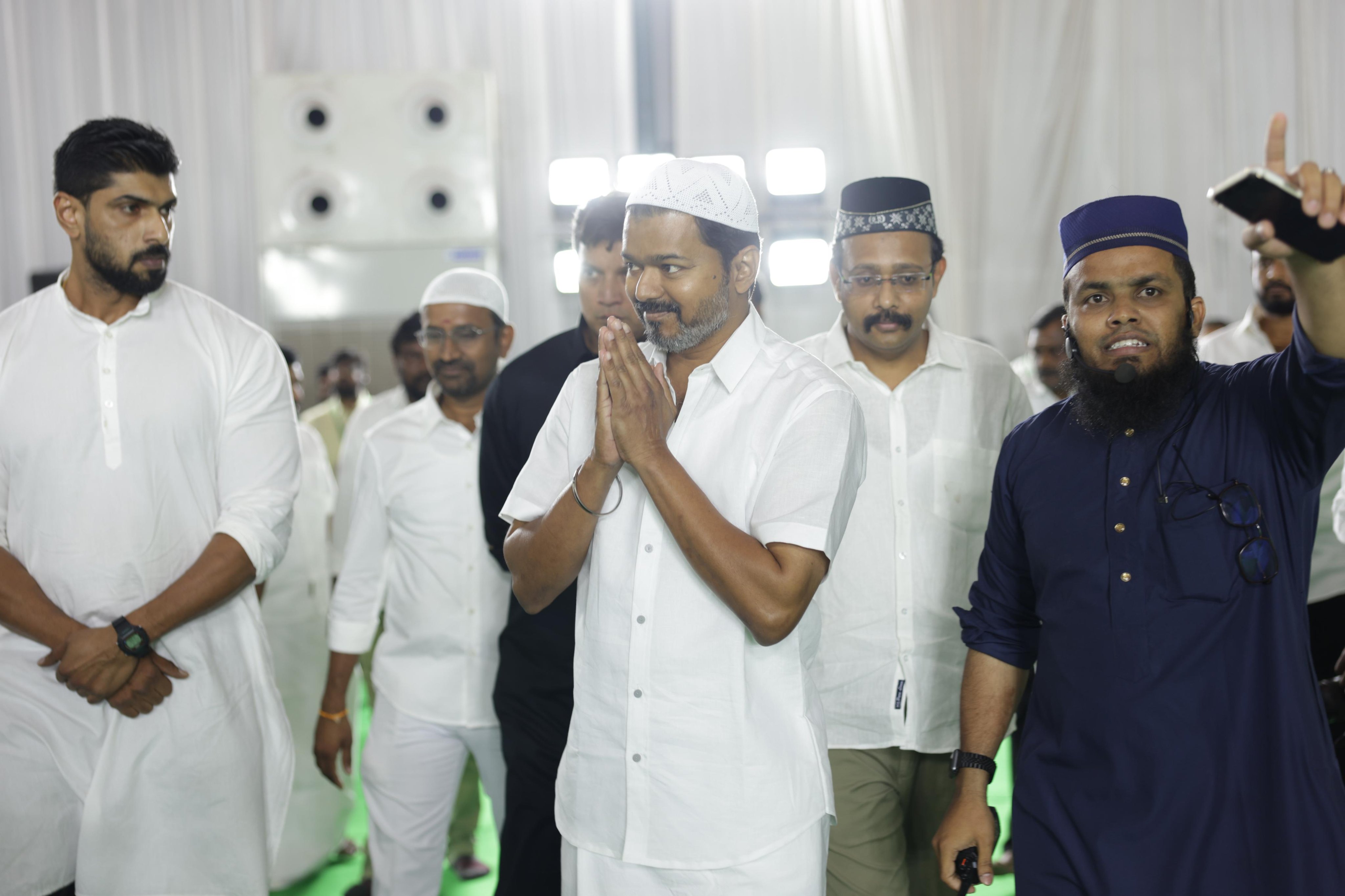 Thalapathy Vijay in trouble: Complaint filed against star for insulting ... Thalapathy Vijay in trouble: Complaint filed against star for insulting ...
