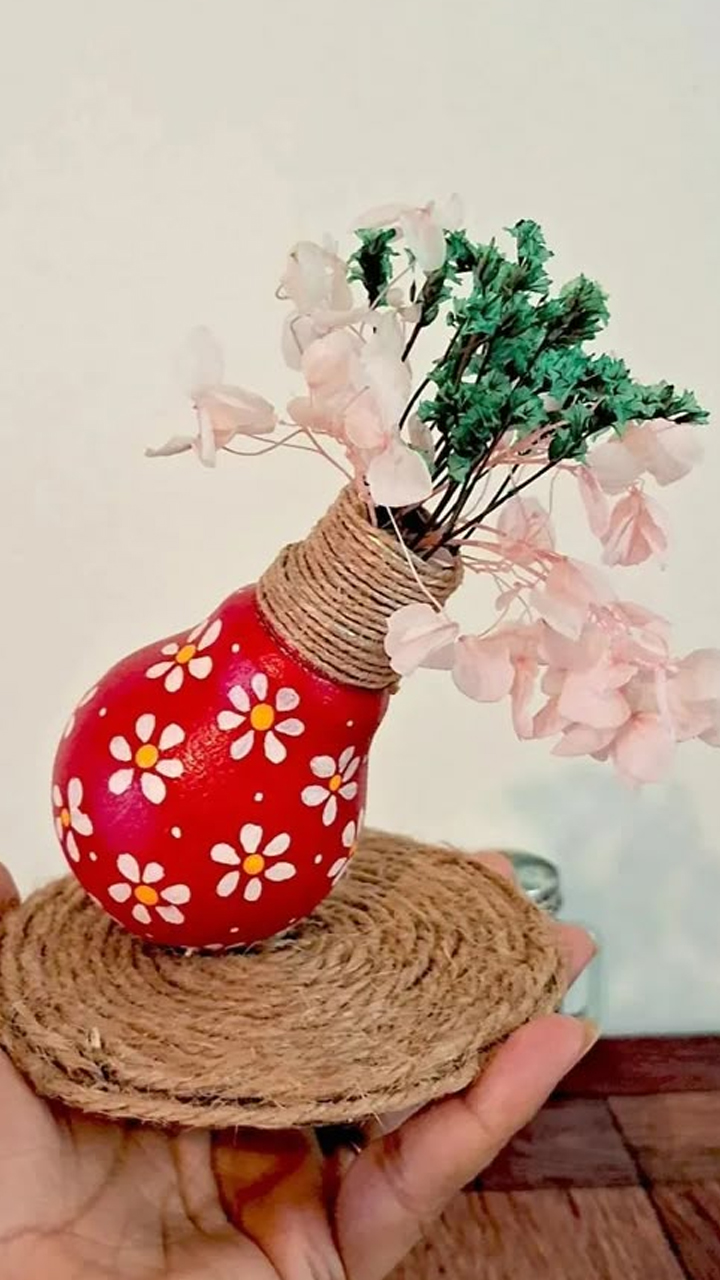 Fuse Bulb Crafts: Creative DIY Decor Ideas to Light Up Your Home ...