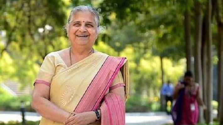 Sudha Murthy 30 ఏళ్లలో ఒక్క చీర కొనని సుధామూర్తి! ఎందుకంటే..? | Sudha ...