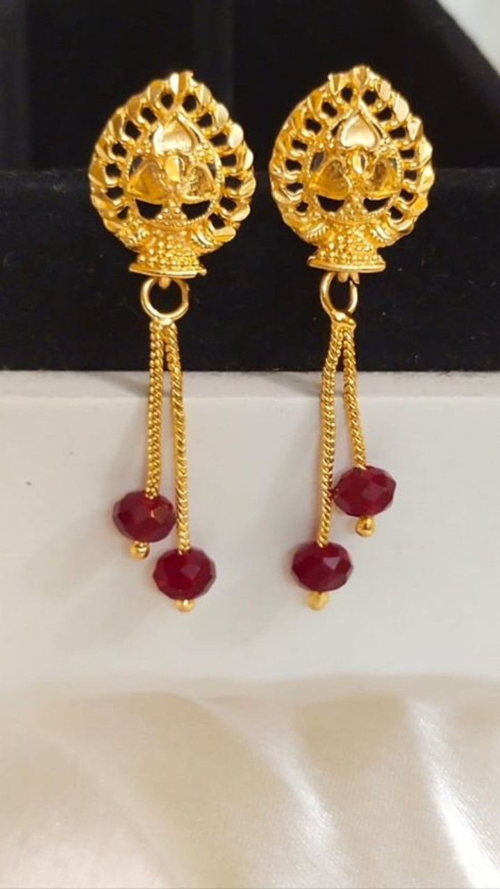 Chain Gold Earrings: Royal Look Without Studs & Tops Designs- Asianet ...