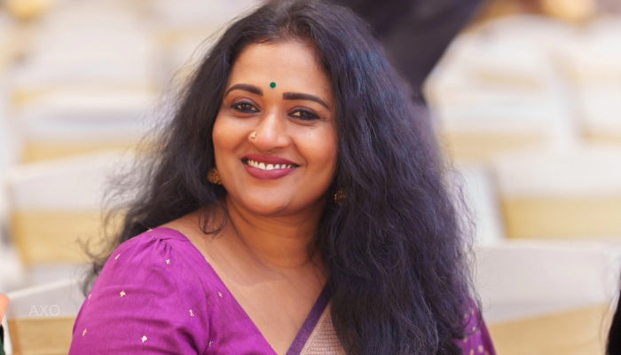 Manju Pathrose : 'ഓപ്പറേഷന്റെ മരവിപ്പിൽ കണ്ട നനഞ്ഞ കുഞ്ഞുമുഖം': മകന്റെ ...