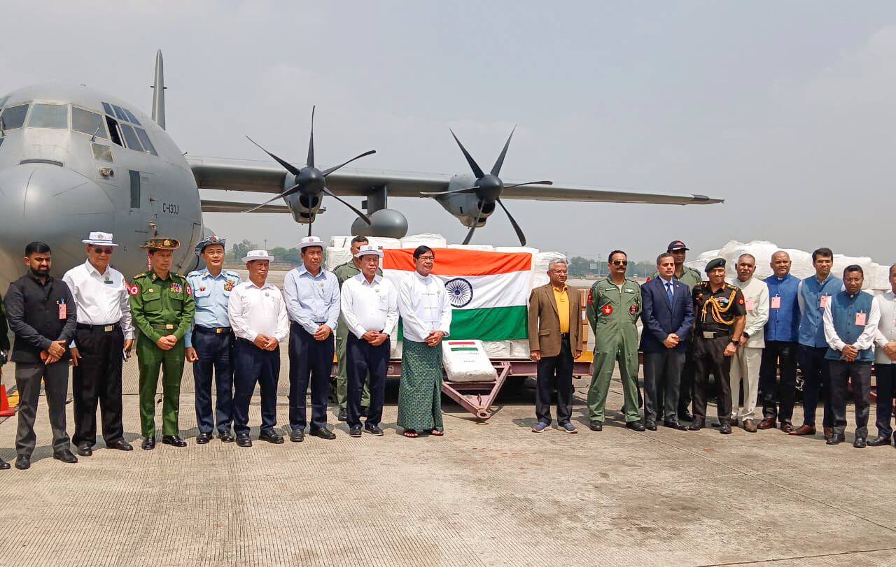 ভূমিকম্প বিধ্বস্ত মায়ানমারের পাশে ভারত, ১৫ টন ত্রাণ সামগ্রী নিয়ে পৌঁছাল NDRF | India Sends 80 ...