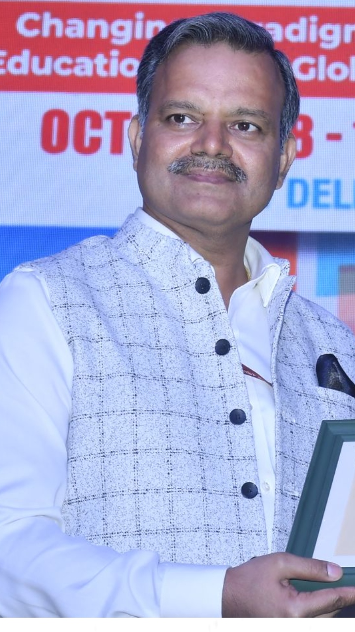 Engineer Who Became UPSC Topper: Story of IAS Sunil Kumar Barnwal- Asianet Newsable