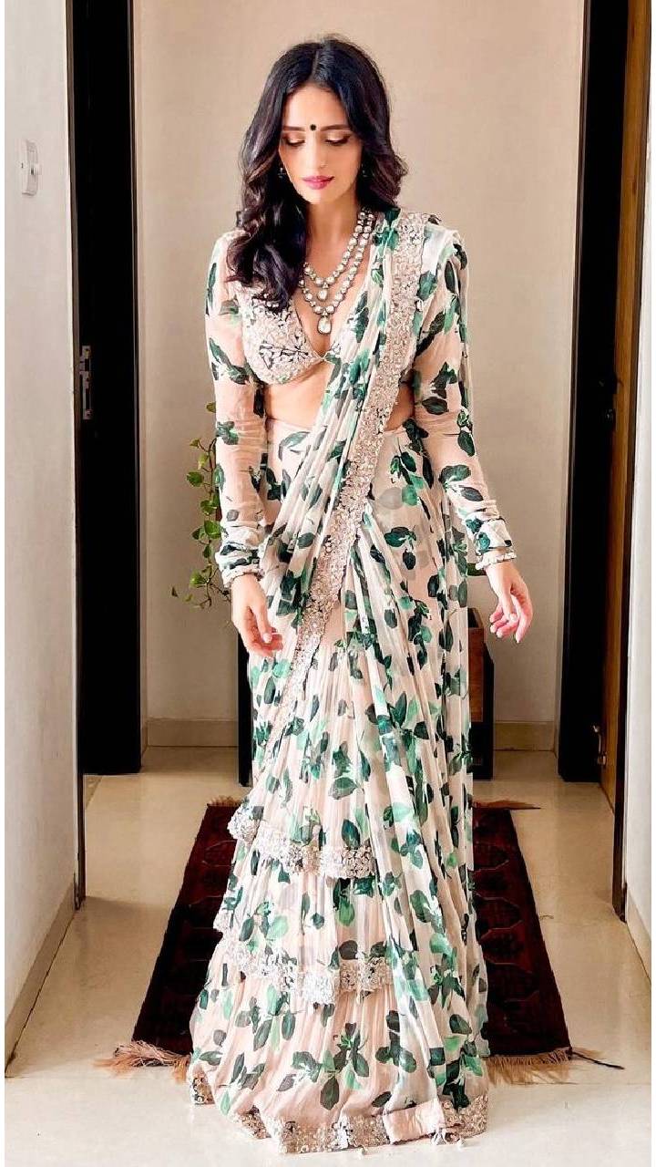 6 Designer Sarees to Wear at Your Best Friend's Wedding | Asianet Newsable