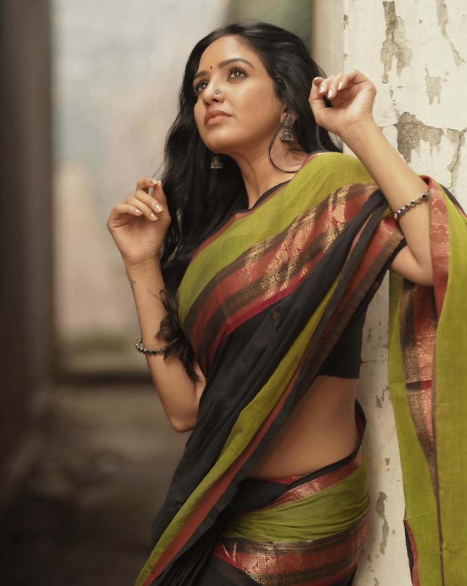 Pavani Reddy’s Fashion Guide: 5 Stunning Sarees for thin women - Asianet Newsable