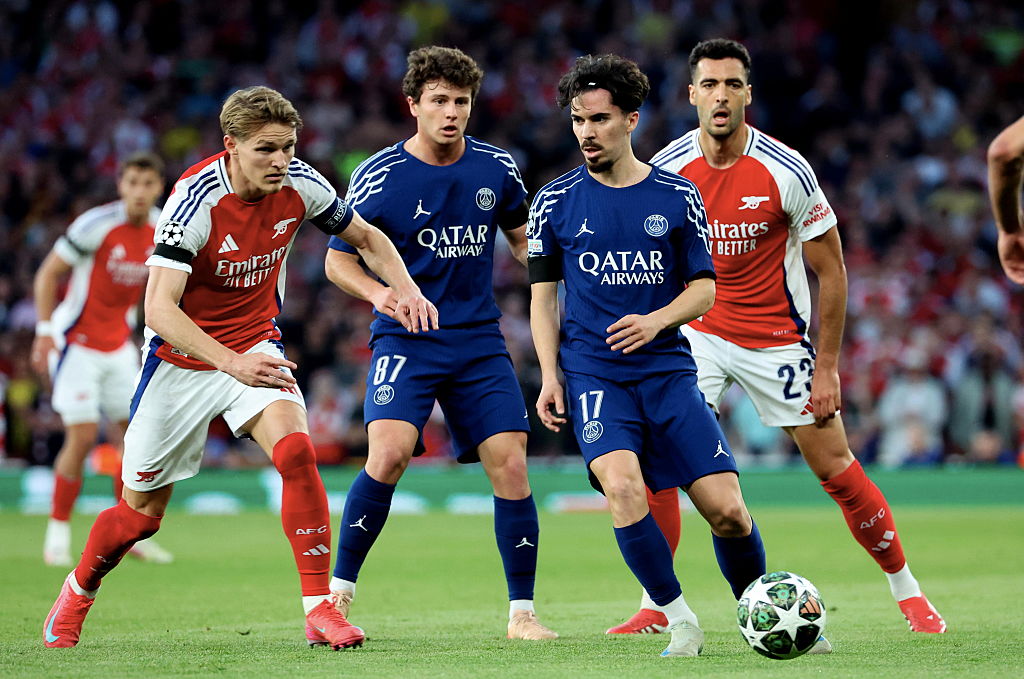PSG deliver, Arsenal disappear: A heartbroken Goonerette cries as UCL ...