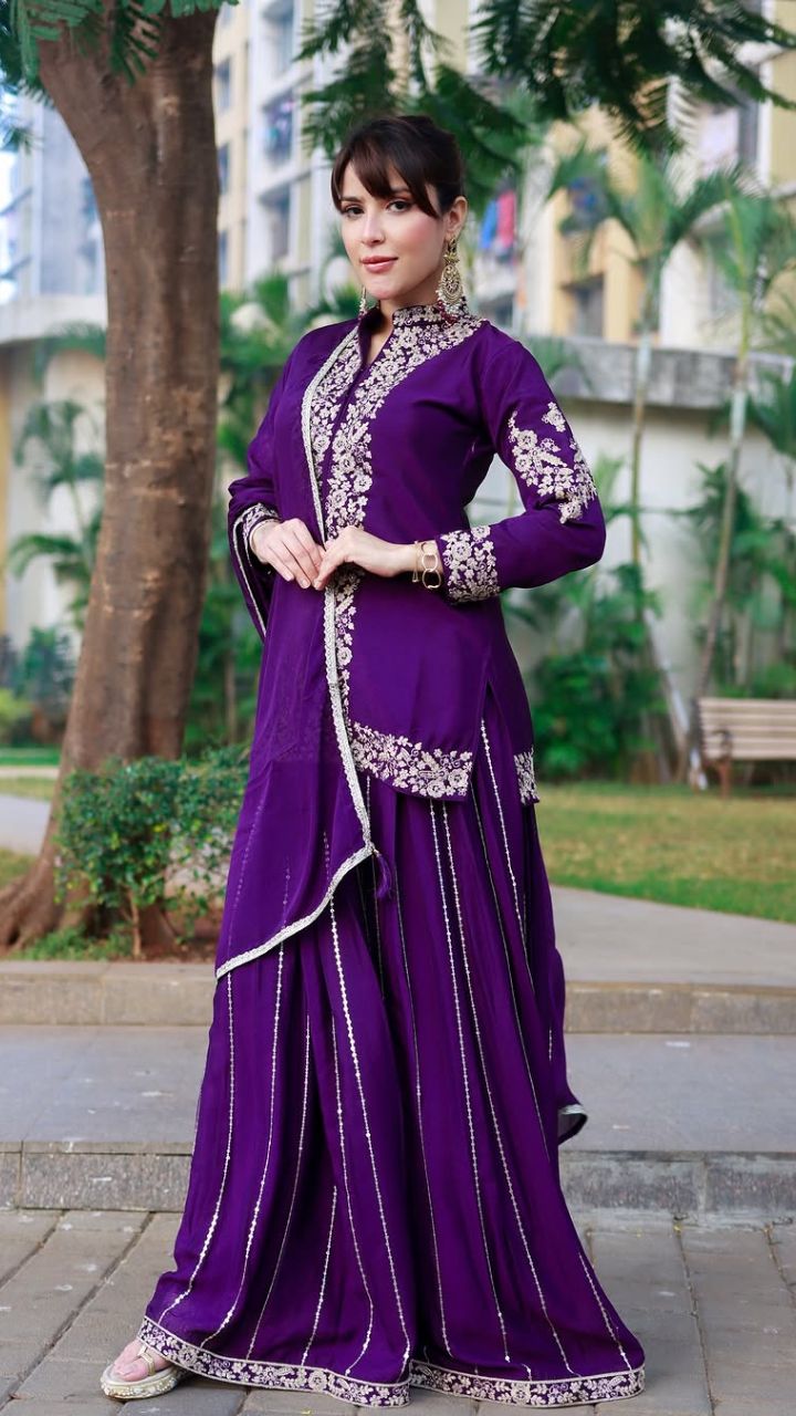 KhanZaadi Inspired Suit: Zero Figure? अब कोई नहीं कहेगा पतली काया ...