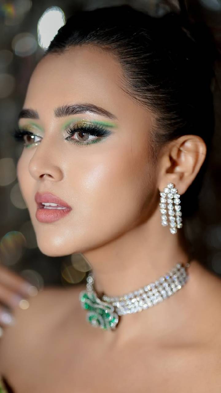 Cocktail Party Eyeshadow Makeup Looks: ಕಾಕ್‌ಟೇಲ್ ಪಾರ್ಟಿಗೆ ನೀವು ಟ್ರೈ ...