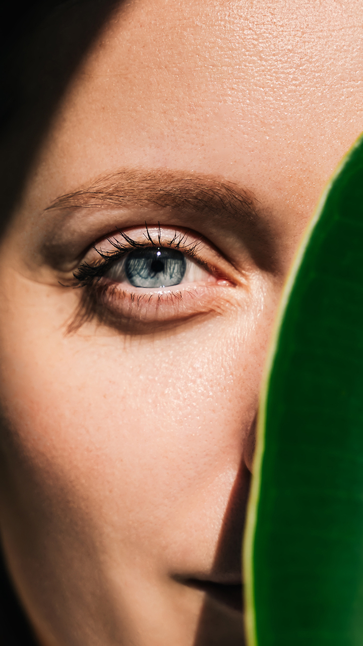 Samudrik Shastra: চোখ নাচার ফল কী হতে পারে? জেনে নিন সামুদ্রিক শাস্ত্র | Know The Good And Bad ...