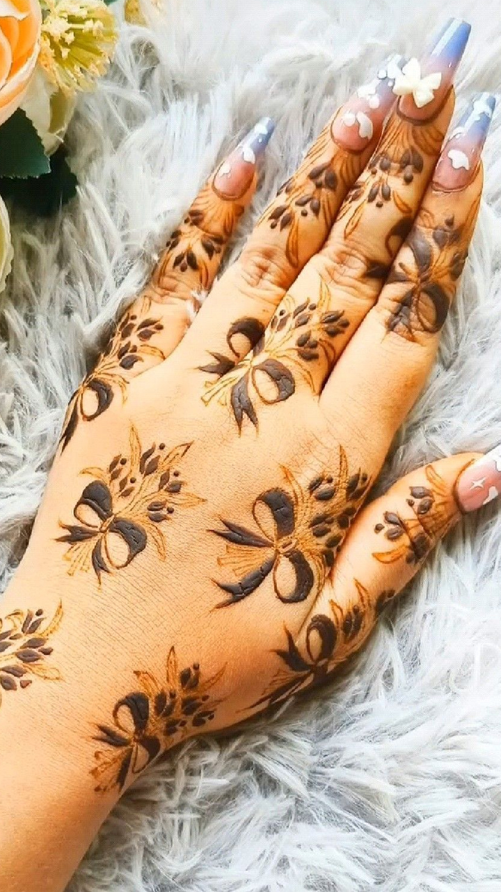 Bow Mehndi Design Back and front Hand: बैक+फ्रंट हैंड पर 1st टाइम में ...