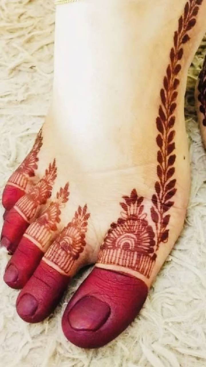Mehndi Design in Leg simple: पैरों में लगाएं Alta Mehndi Design, चेहरे ...