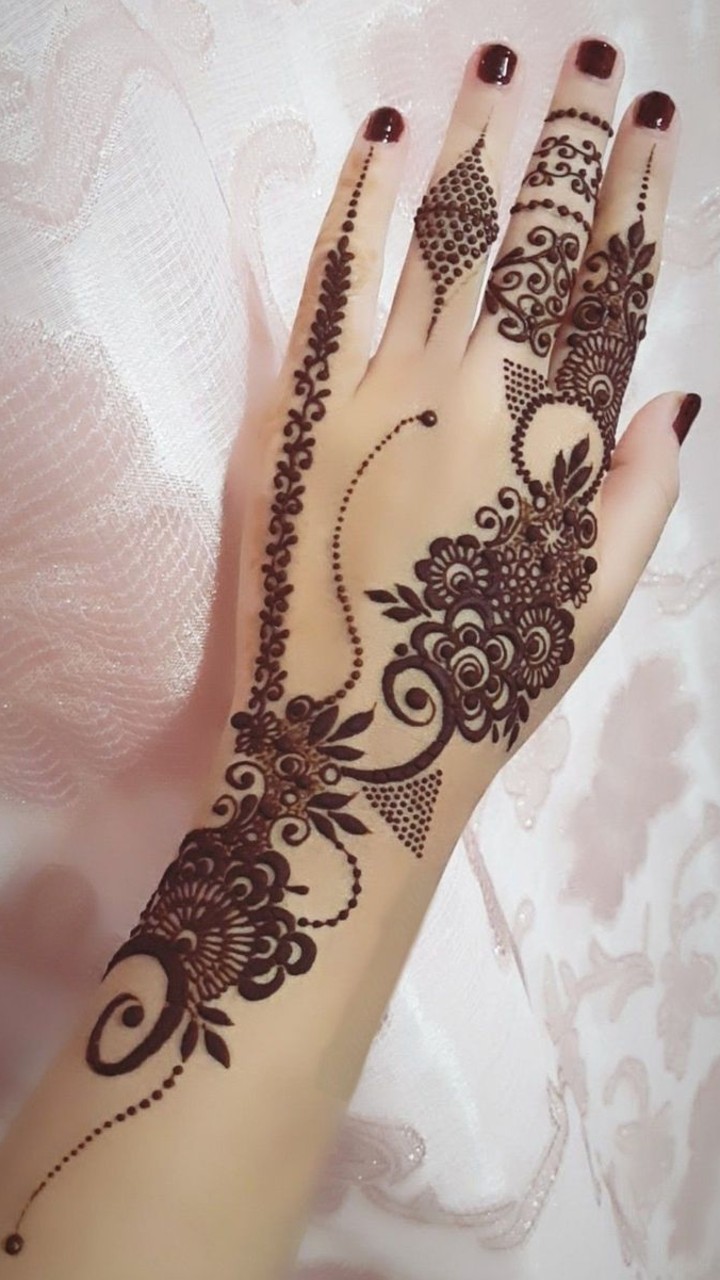 Bel mehndi design back hand: आर्टिस्ट की नहीं होगी जरूरत, खुद Try करें ...