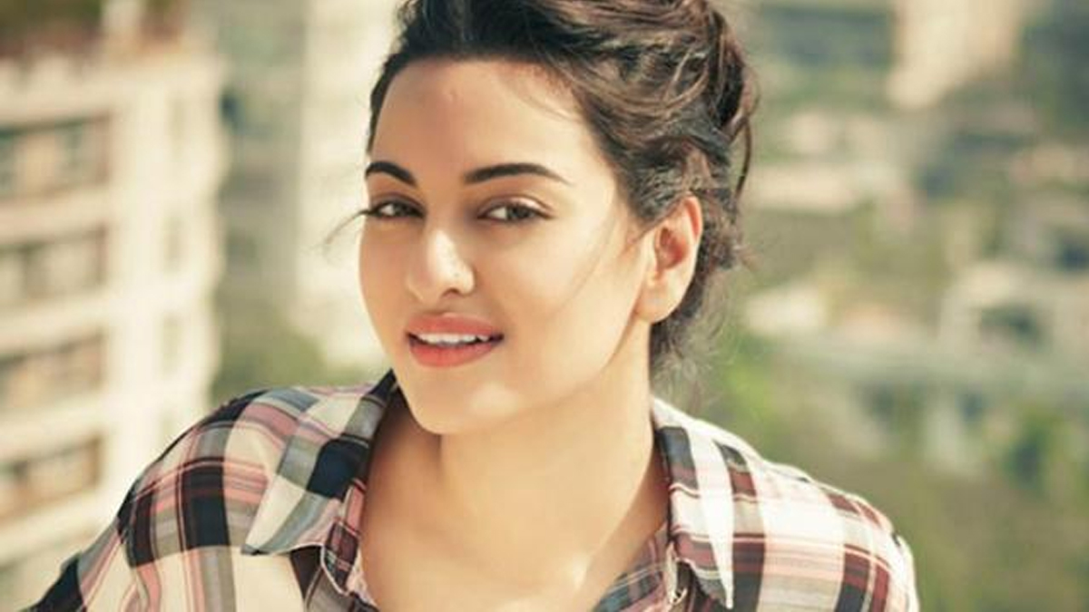 Sonakshi Sinha : 'വീട്ടില്‍ വച്ച് പ്രേതാനുഭവം ഉണ്ടായി, ‘നിരുപദ്രവകരിയായ ...