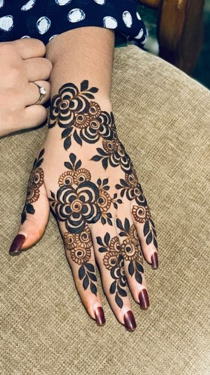 Mehndi Designs: फैंसी नहीं अब Minimal Mehndi है फैशन में, टर्किश स्टाइल ...