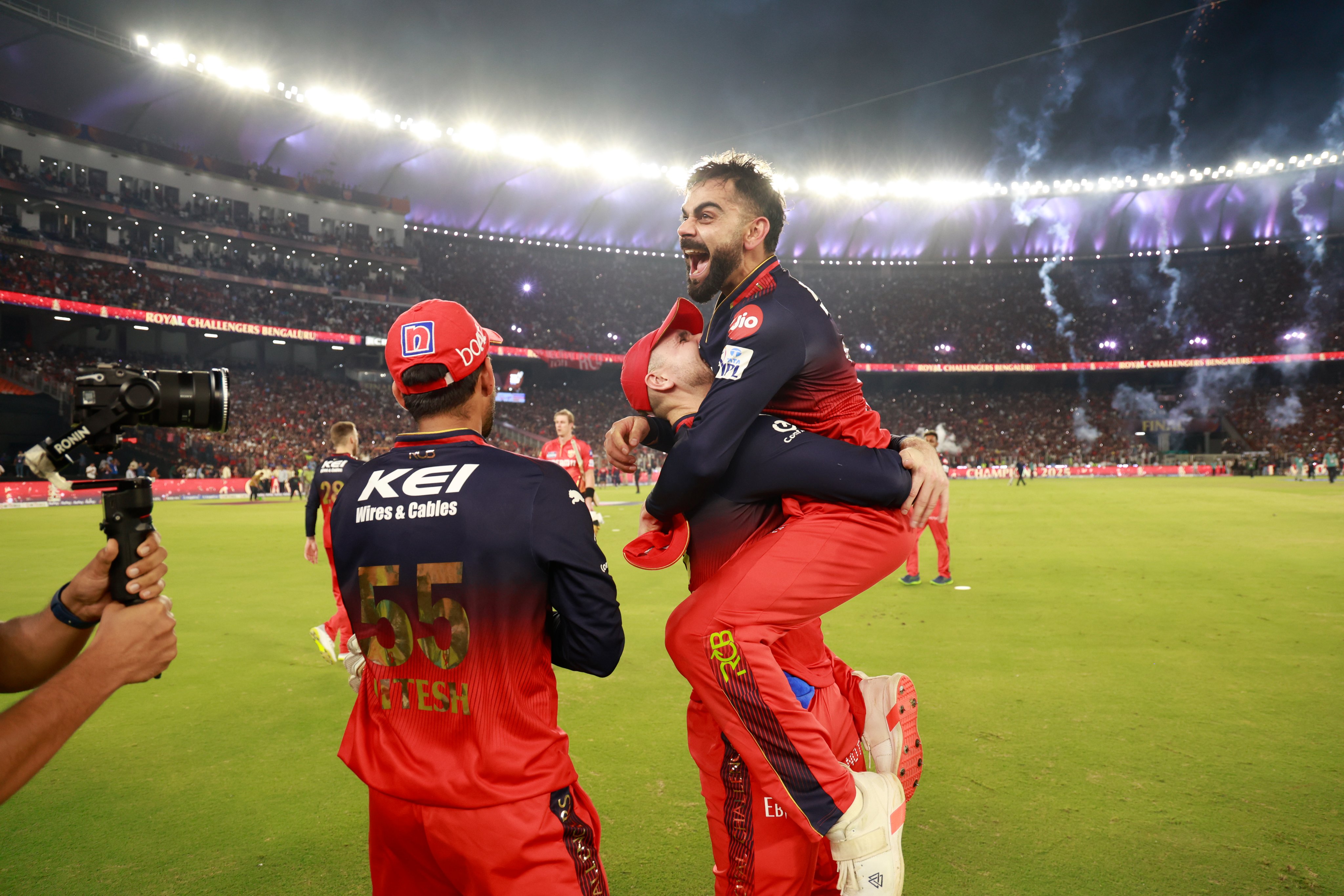 Diwali in Bengaluru: RCB's IPL 2025 triumph sends fans into a frenzy ...