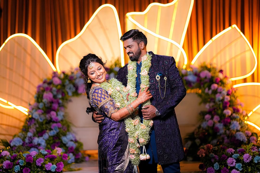 VJ Tara Engagement : பிரபல நிகழ்ச்சி தொகுப்பாளினி VJ தாராவின் திருமண ...