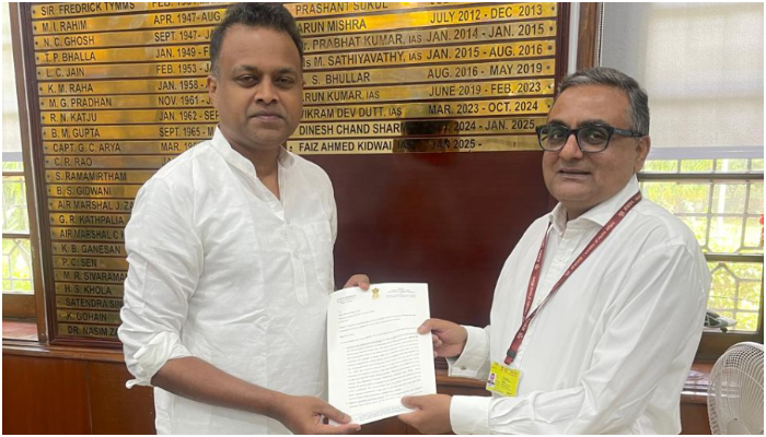 ഗൾഫ് മേഖലയിലേക്കുള്ള വിമാന ടിക്കറ്റ് നിരക്ക് കുത്തനെ ഉയർത്തുന്നതിനെതിരെ ...