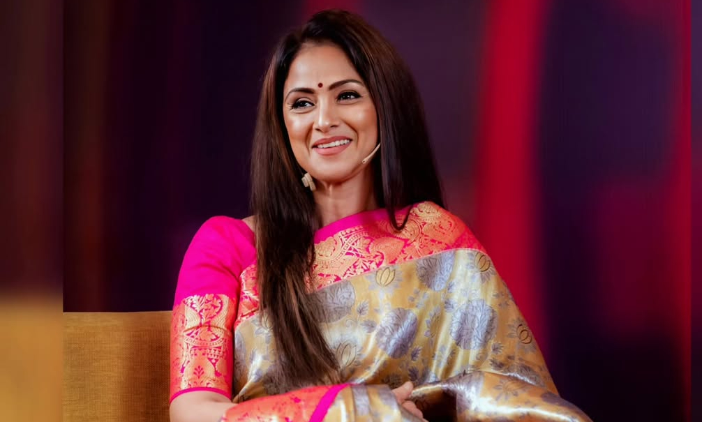 Simran lost career due to lip lock and romance : லிப் லாக், காதல் ...