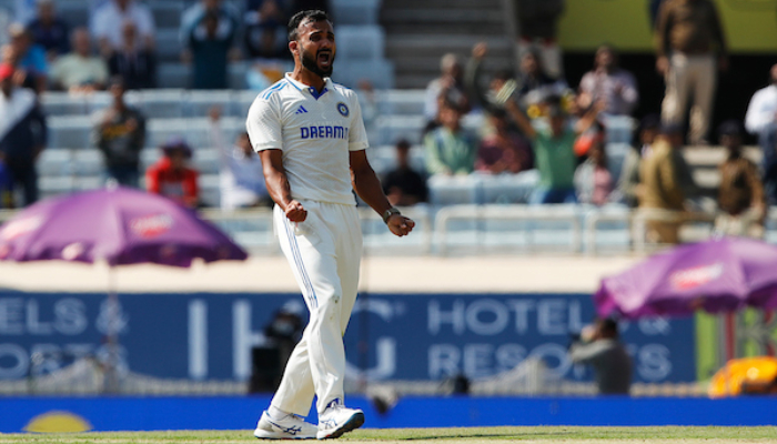 Akash Deep Double Strike: തലയരിഞ്ഞ് ആകാശ്ദീപും സിറാജും, ഇന്ത്യയുടെ ഹിമാലയന്‍ സ്കോറിന് മുന്നില് ...