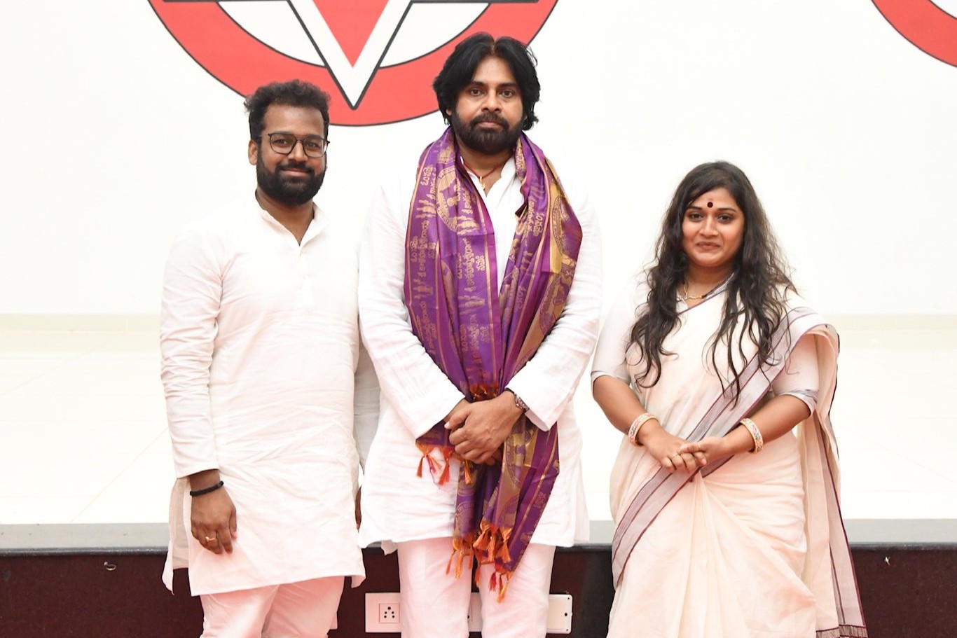 Janasena: డ్రైవర్ హత్యకేసులో కోట వినుతను సస్పెండ్ చేసిన జనసేన.. ఏ జరిగింది? | Janasena Suspends ...