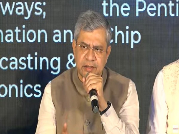 वैष्णव सरांचा TCS, इन्फोसिस, विप्रोला देशी OS बनवायचा चॅलेंज! | Ashwini ...