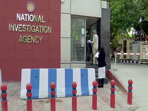 NIA Raid in Jammu: सीमा पार आतंकी घुसपैठ मामले में 12 ठिकानों पर बड़ी कार्रवाई - nia raids 12 ...
