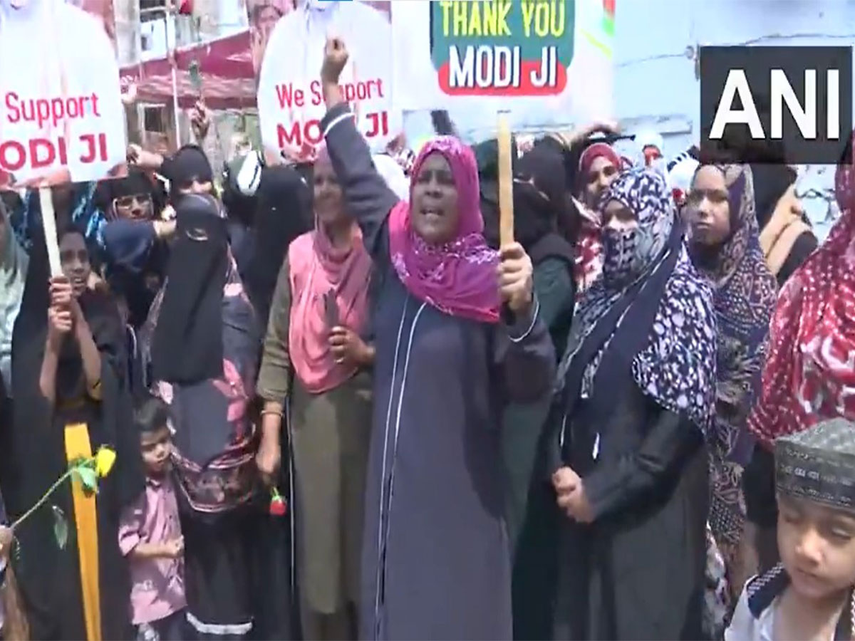 "Thank you Modi ji": Muslim women in Bhopal come out in support of Waqf ...
