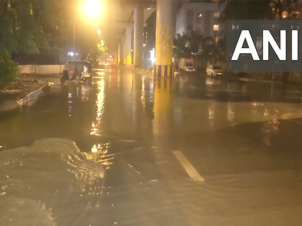 Heavy rain triggers waterlogging in Mumbai, disrupts daily life | Asianet Newsable