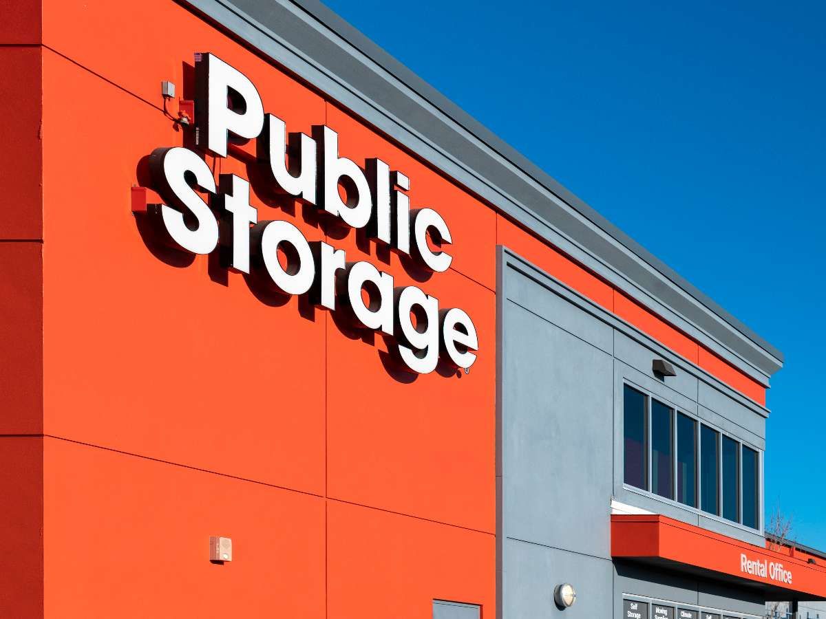 Public Storage Slips In Extended Trade As Core FFO Misses Estimates ...