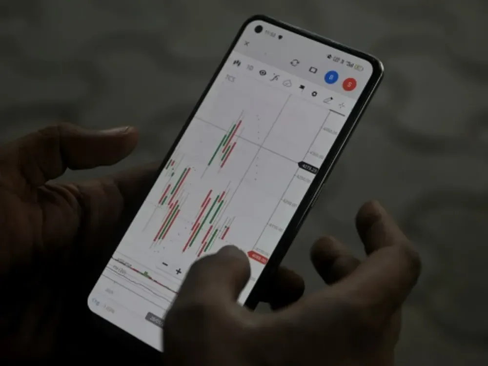 Raymond Lifestyle, Aditya Birla AMC: SEBI RA Sameer Pande Spots Fresh ...